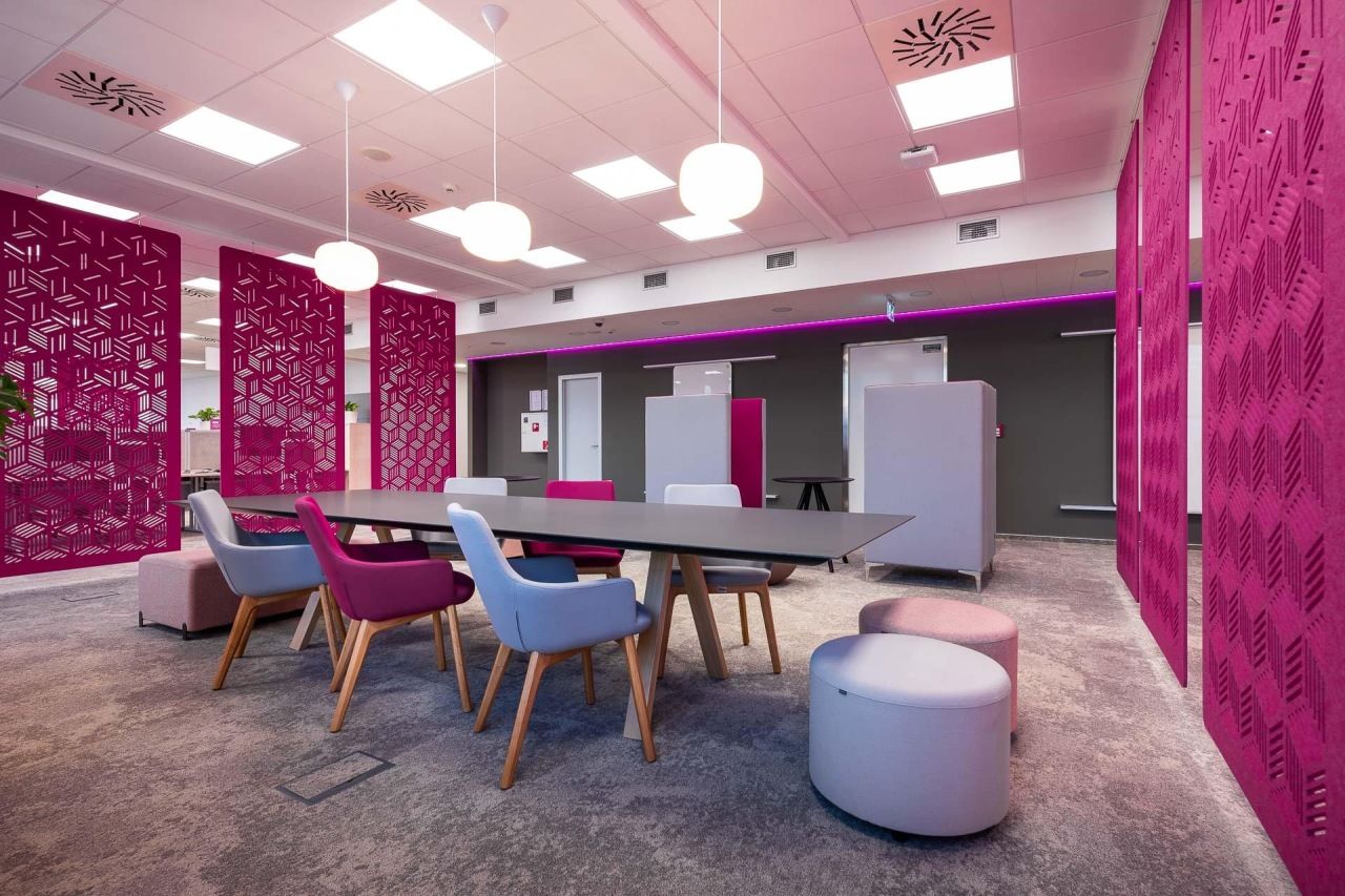 Slovak Telekom adapts offices to hybrid way of working | CAPEXUS.cz